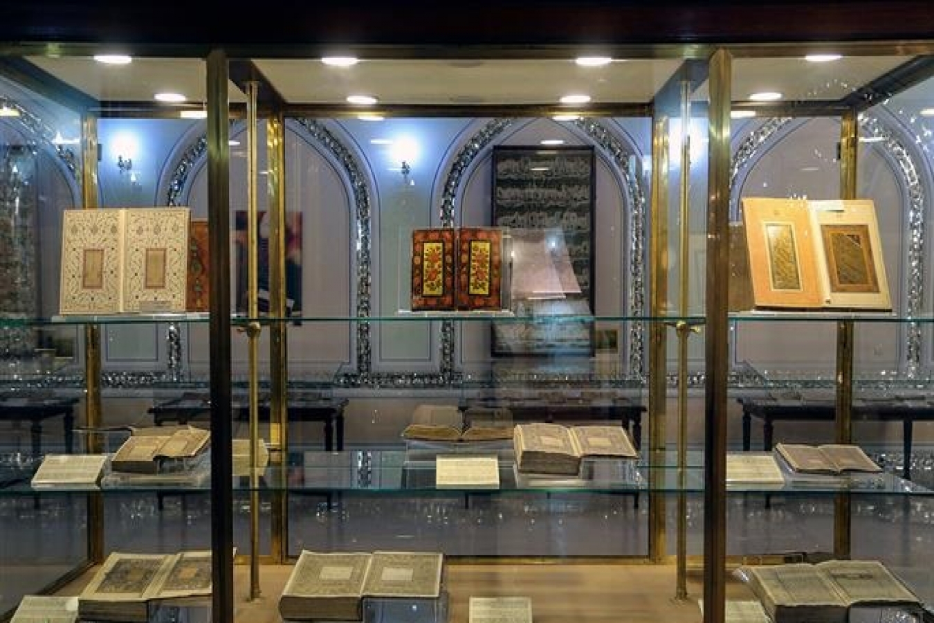 The world’s largest and smallest Quran manuscripts received warmly